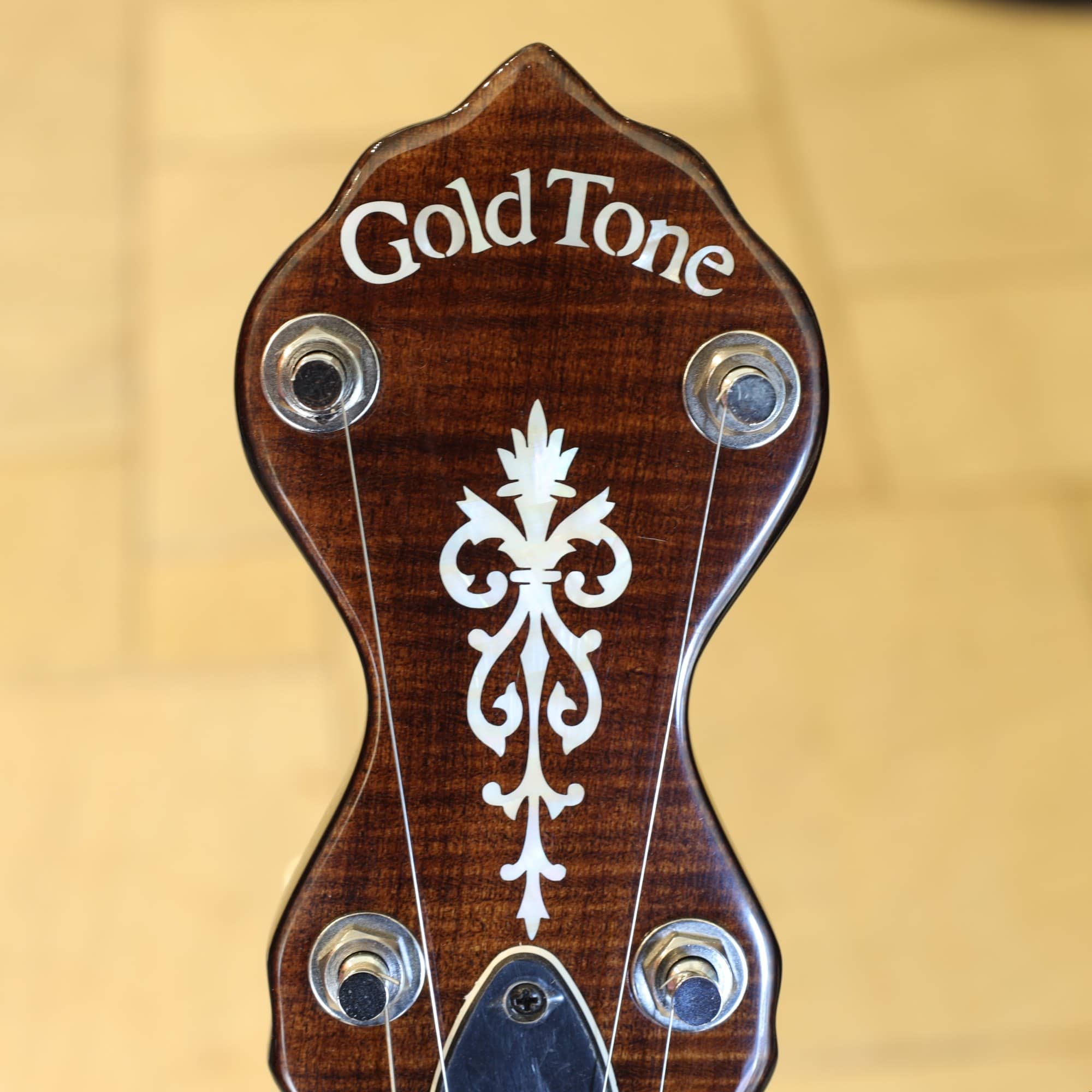 Gold Tone | Guitar Gallery